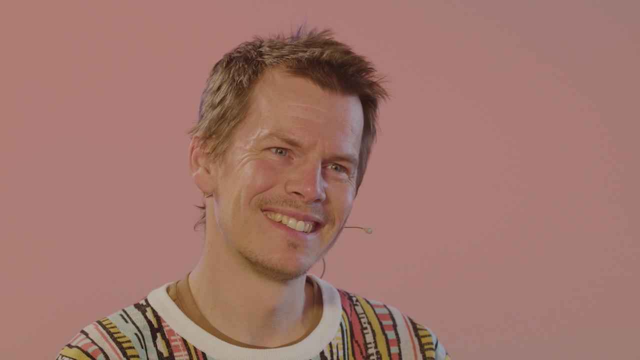 Jan Unger z kapely Zrní o hudbě, studu i covidu | Stream